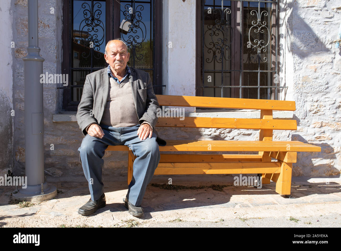 Crete old man hi-res stock photography and images - Alamy