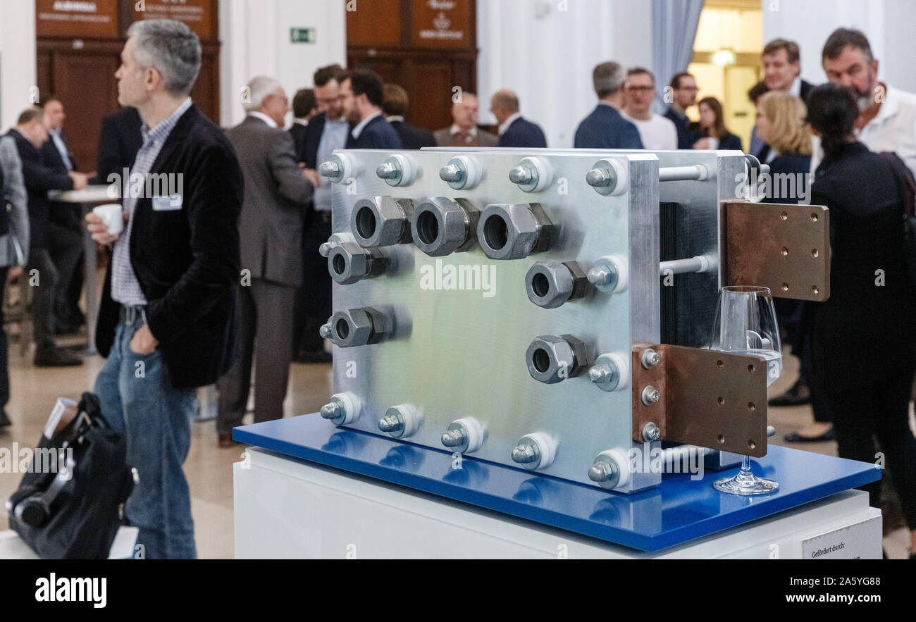 Hamburg, Germany. 23rd Oct, 2019. An electrolysis module from H-Tec ...