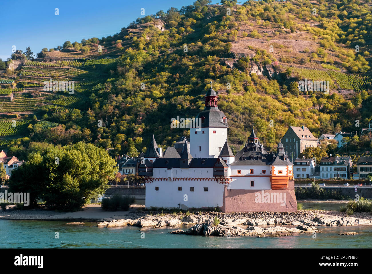 Pfalzgrafenstein Castle, known as the Pfalz, a famous toll castle on ...