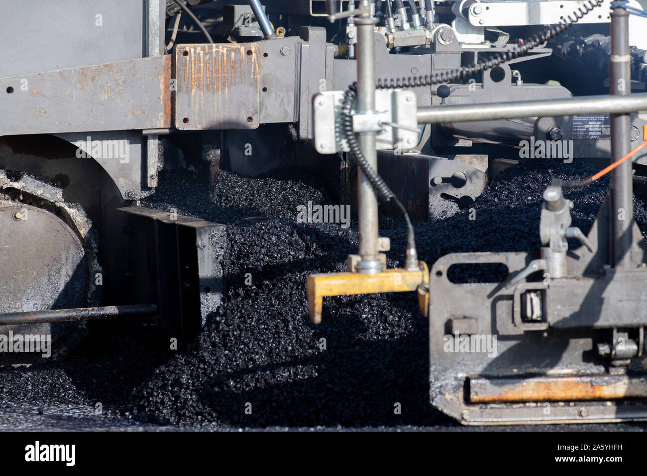 Machine laying asphalt part road hi-res stock photography and images ...