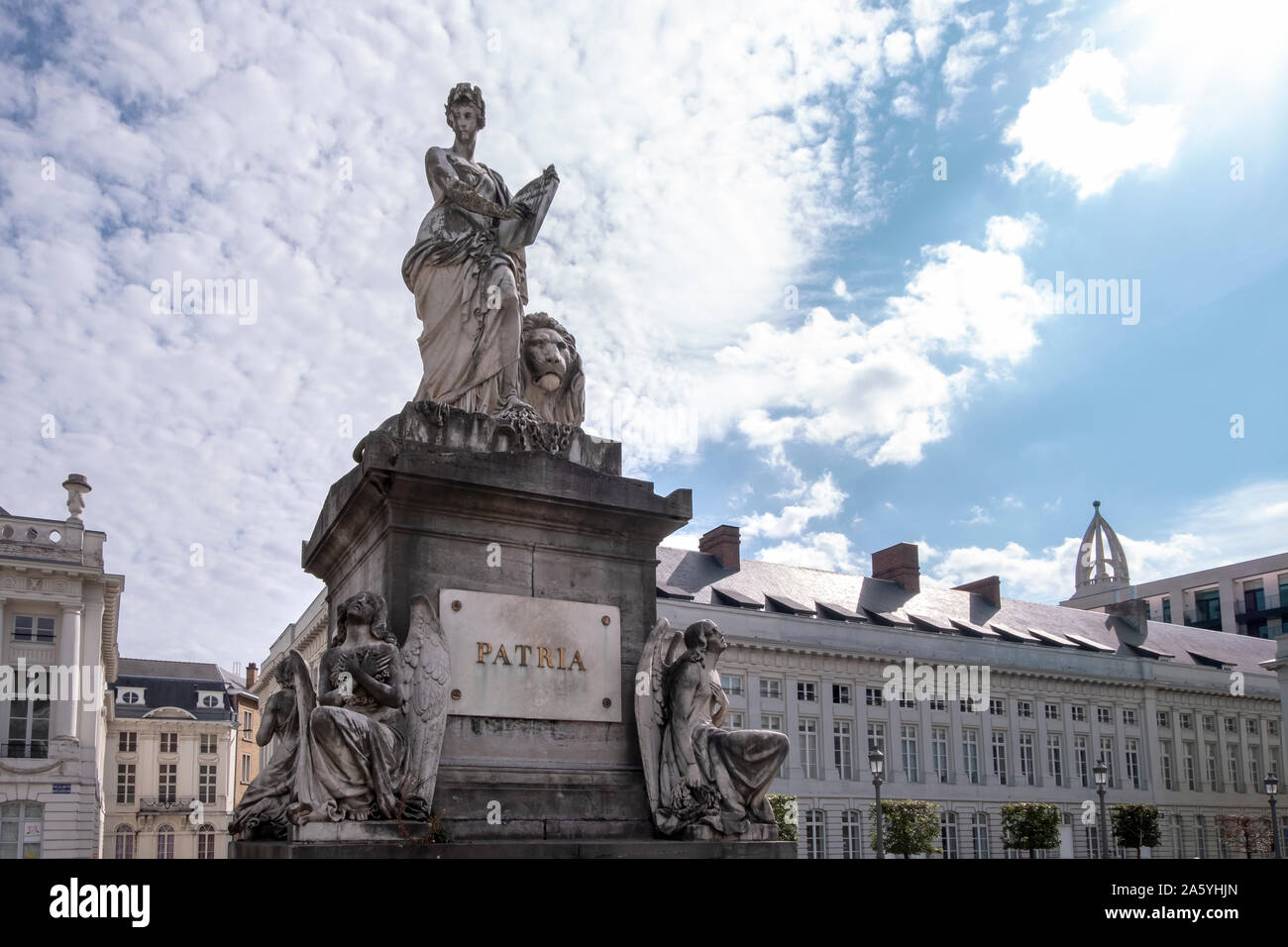 Statue pro patria hi-res stock photography and images - Alamy
