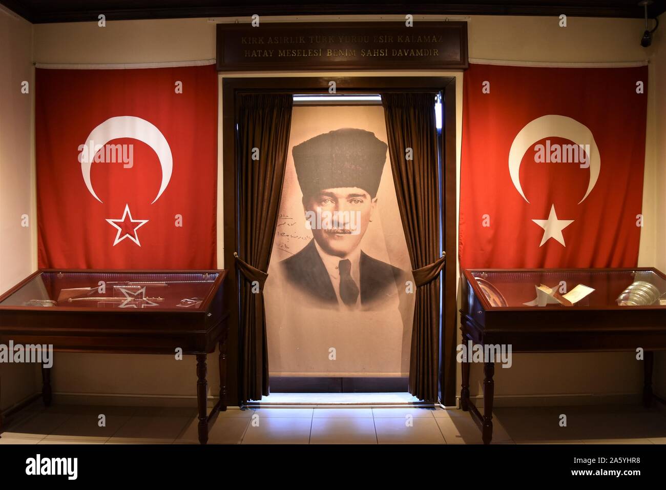 Hatay, Turkey. 23rd Oct, 2019. A portrait of modern Turkey's founder ...