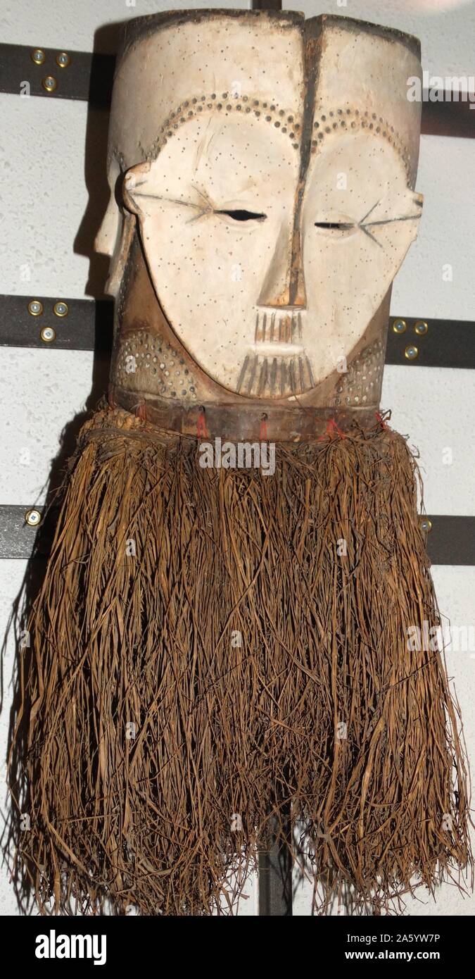 Confou Mask by the Mende People of Sierra Leone. Dated 20th Century ...