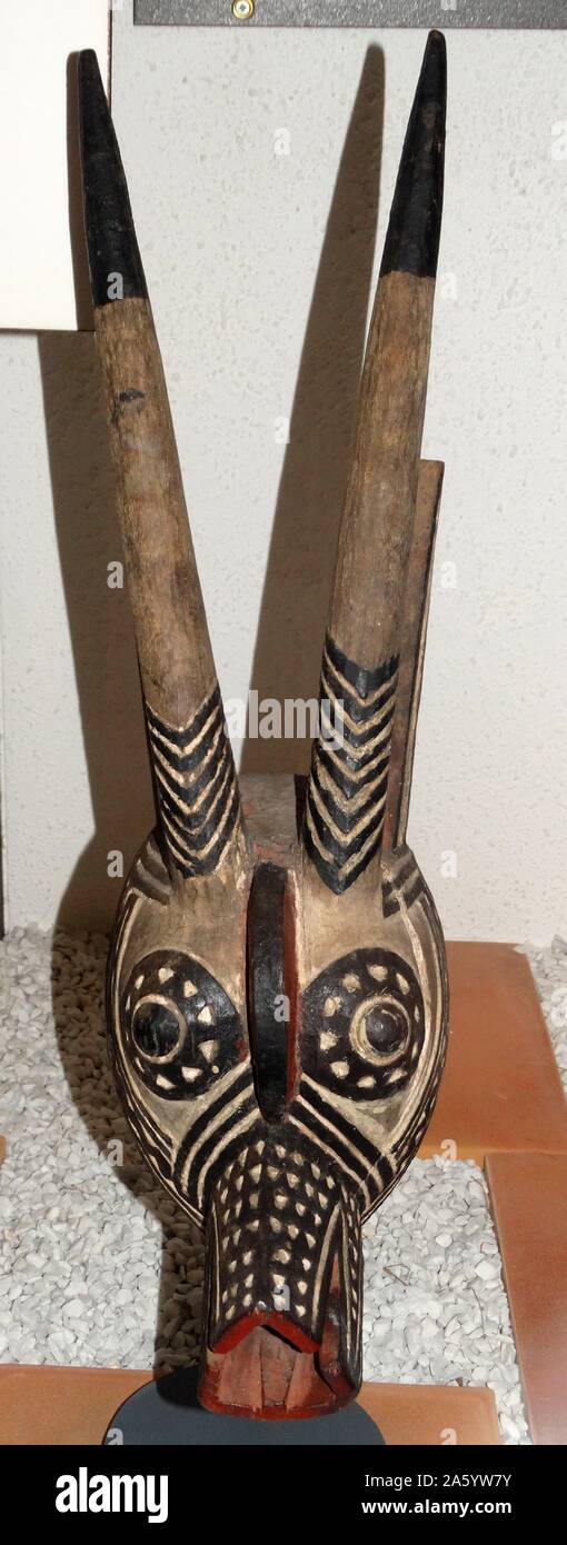 Mossi style hi-res stock photography and images - Alamy