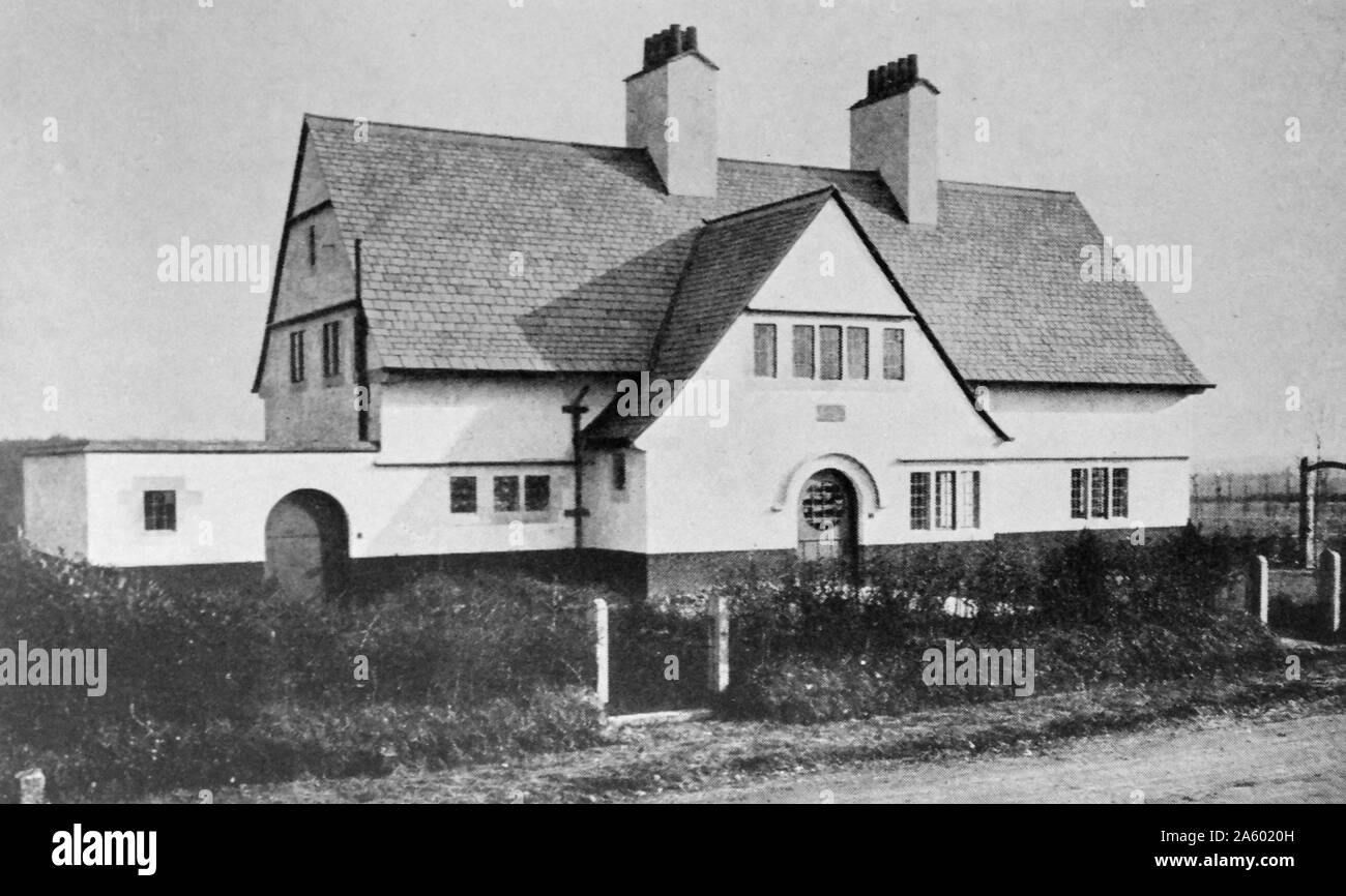 Voysey design hi-res stock photography and images - Alamy