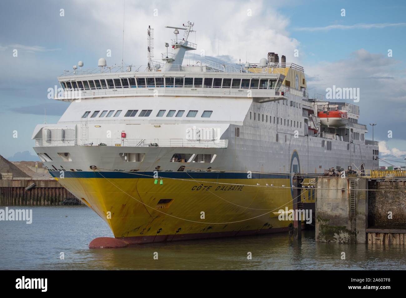 Ferries de dieppe hi-res stock photography and images - Alamy