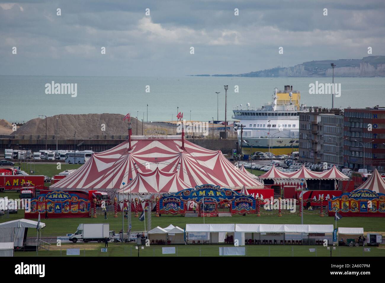 Cirque amar hi-res stock photography and images - Alamy