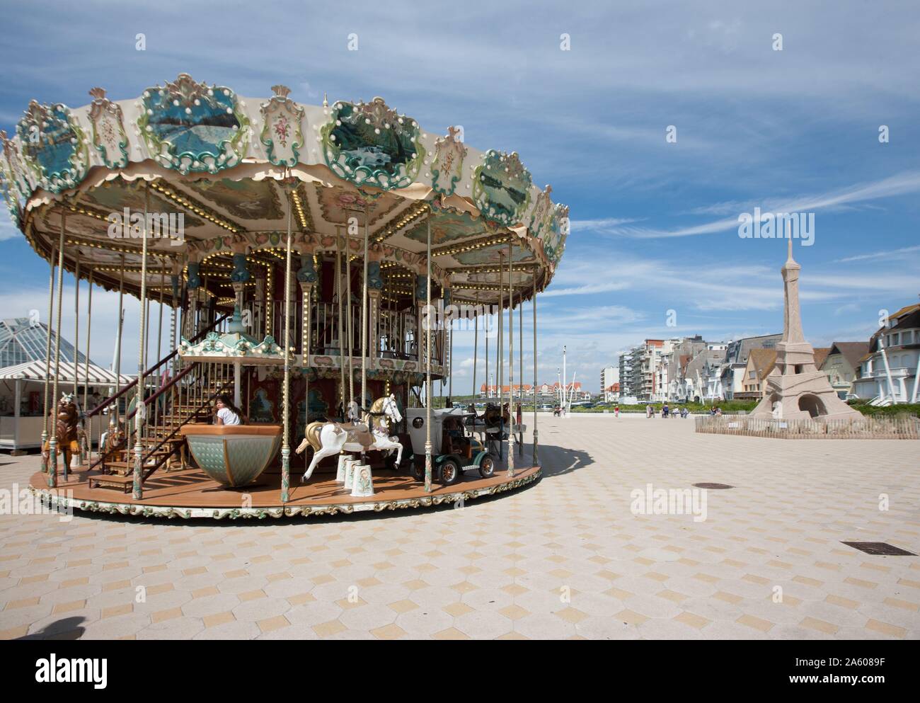Côte d'Opale, Le Touquet Paris Plage, Place du Centenaire, sculpture of ...