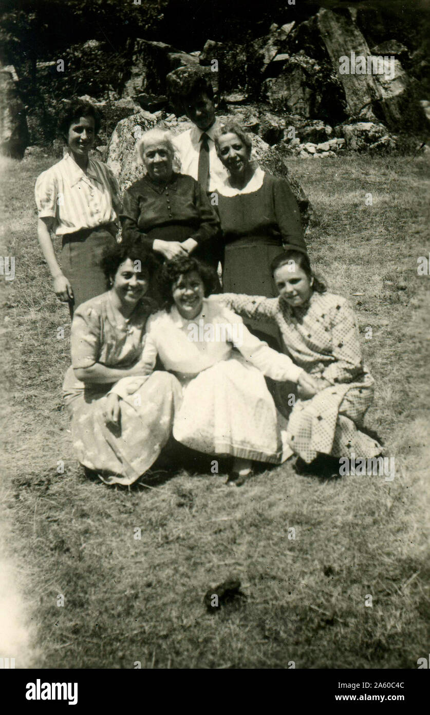 Family traditional europe 50 hi-res stock photography and images - Alamy