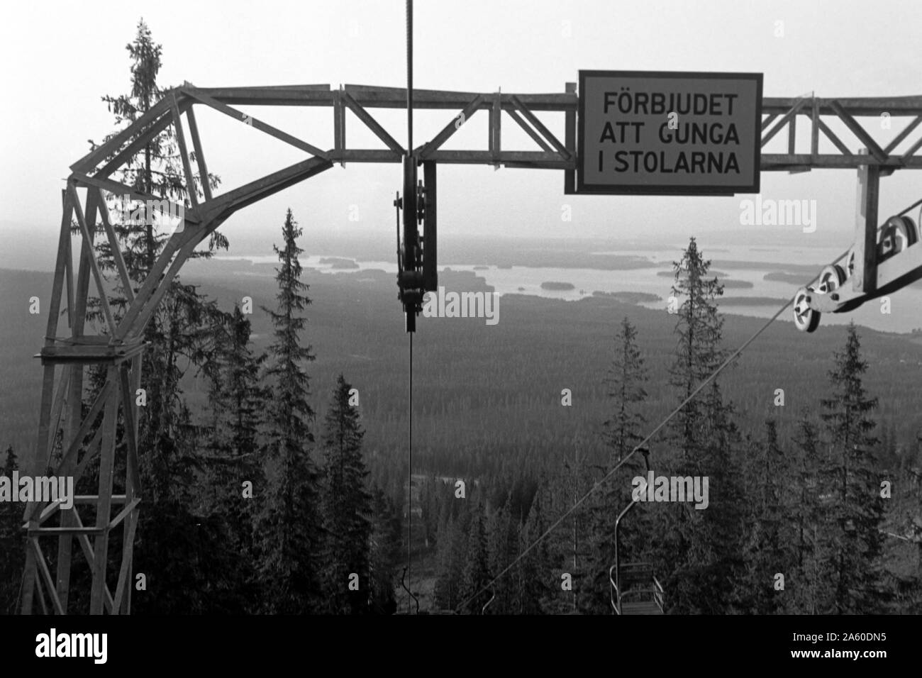 Skilift am Gesundaberget, Sollerön, Schweden, 1969. Ski lift at ...