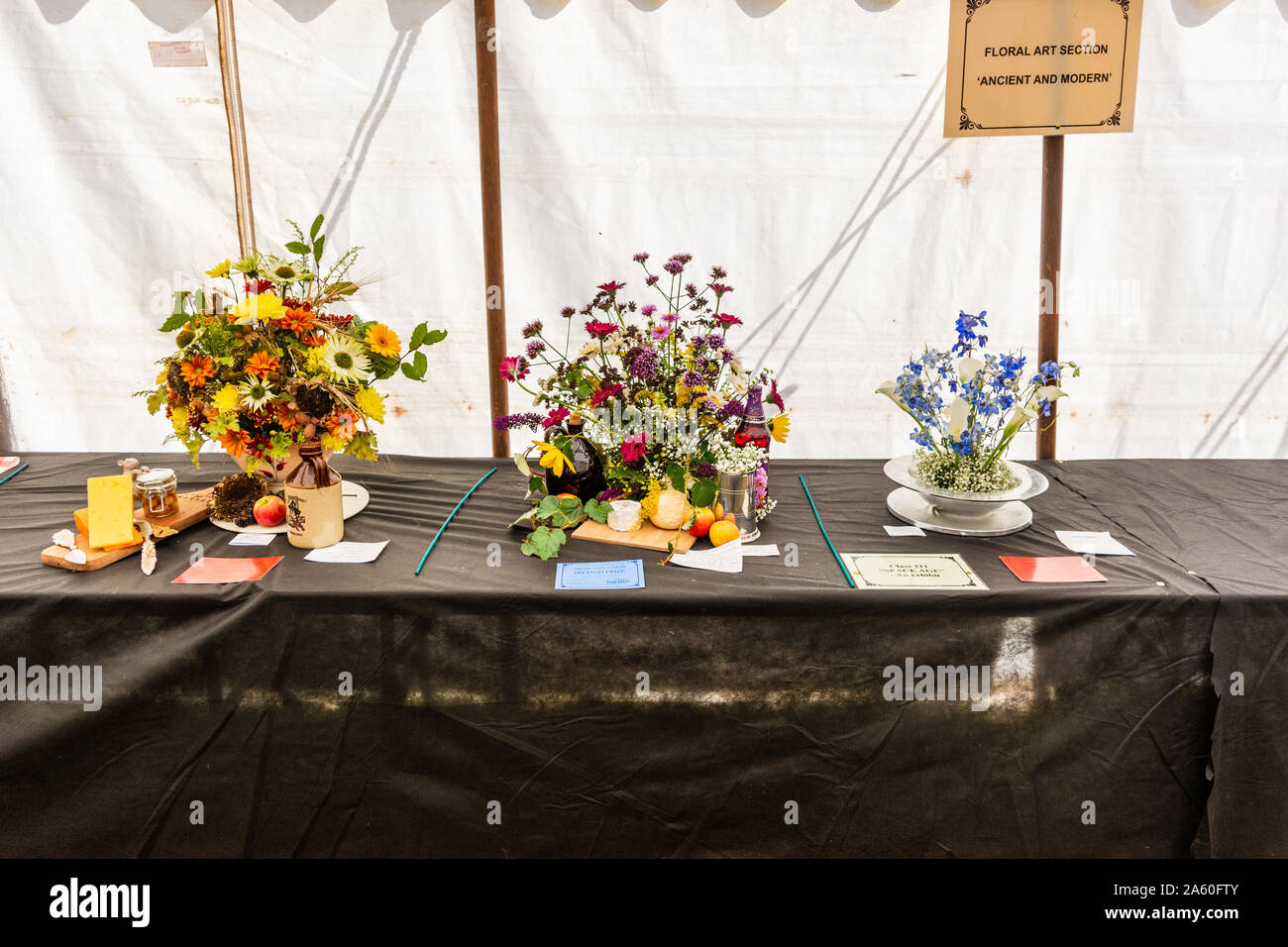 Country Flowers Display Five Simple Tips For Decorating With Flowers