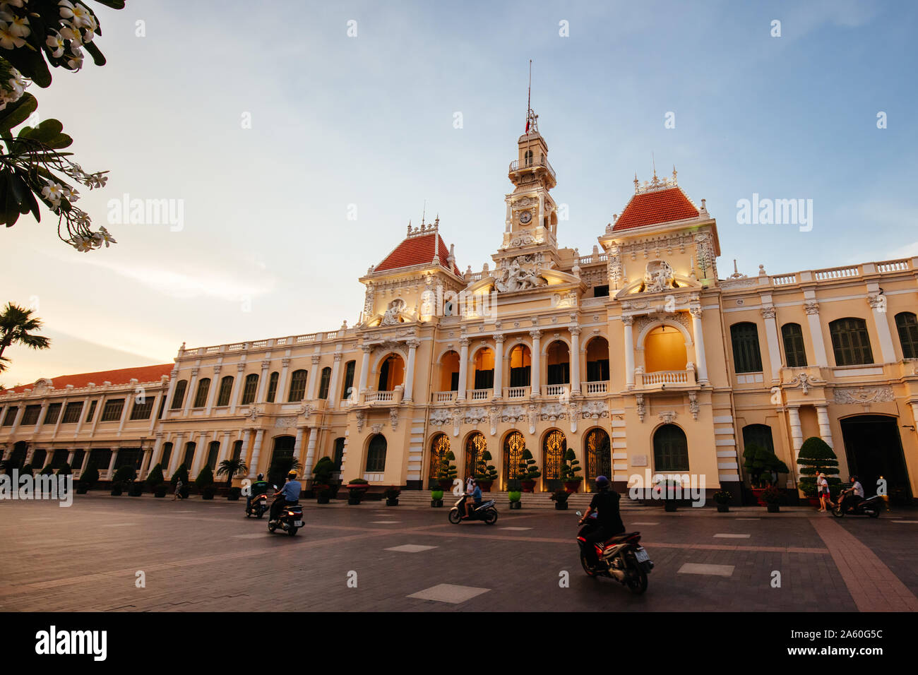 People's Committee Building Saigon in Ho Chi Minh City Stock Photo - Alamy