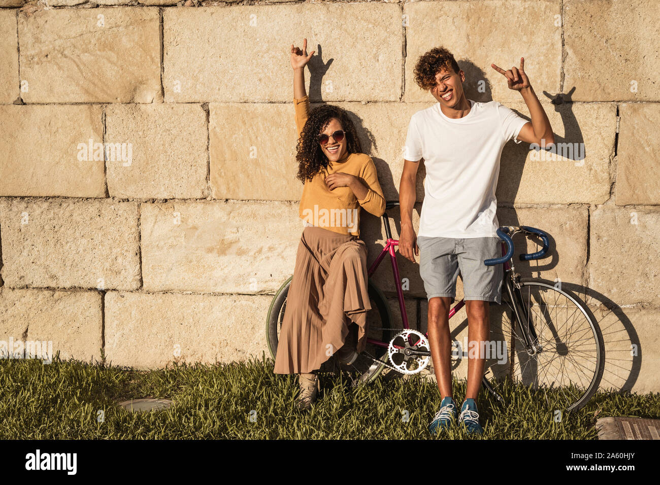 Hand cycle racing hi-res stock photography and images - Alamy