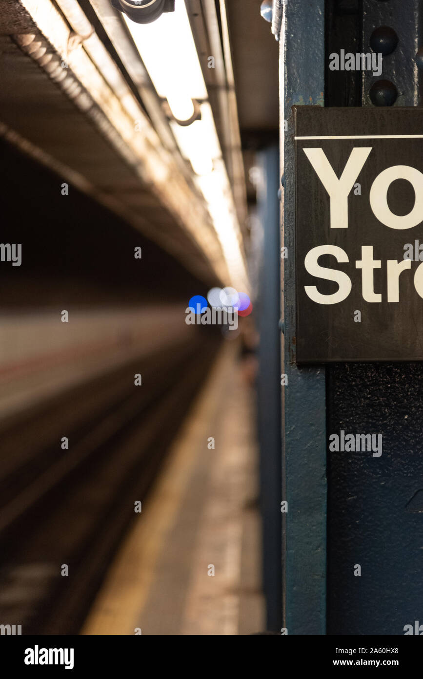 Interior nyc subway station hi-res stock photography and images - Alamy