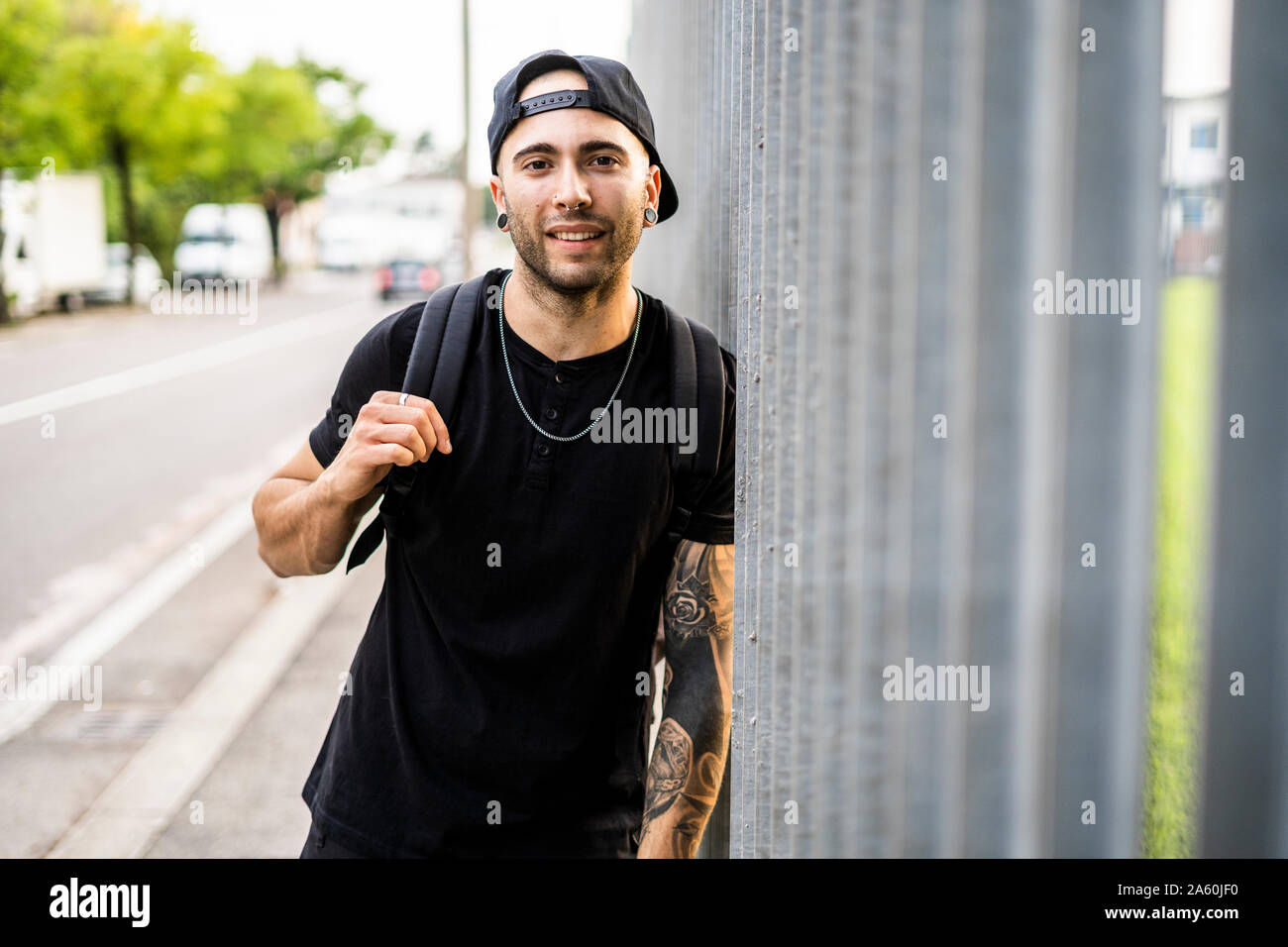 Man baseball cap close up hi-res stock photography and images - Alamy