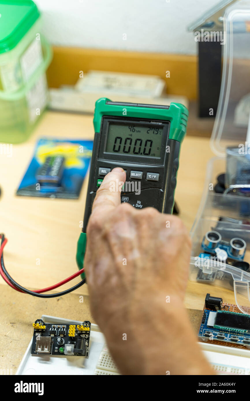 Circuits close up hi-res stock photography and images - Alamy