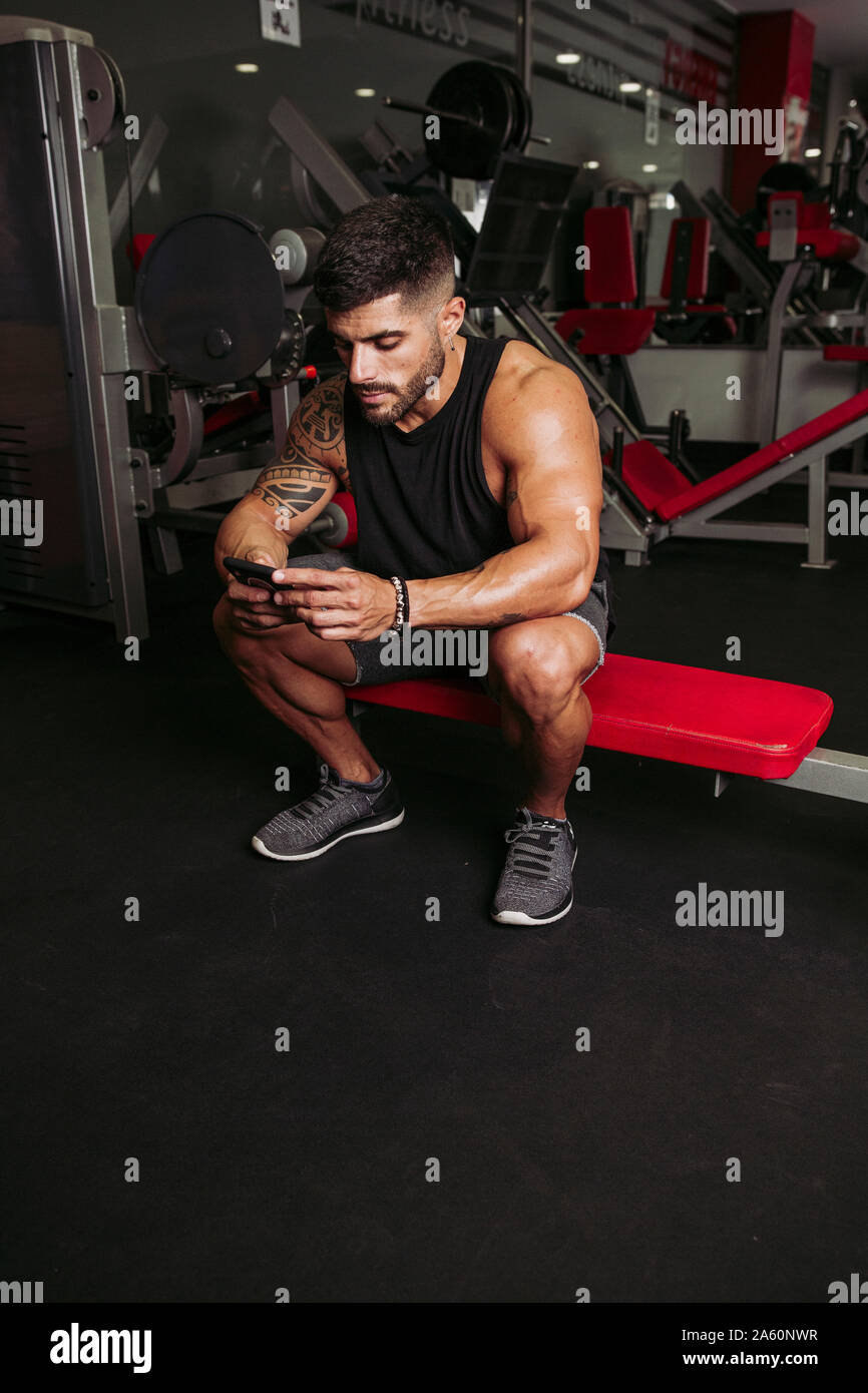 Checking equipment gym hi-res stock photography and images - Alamy