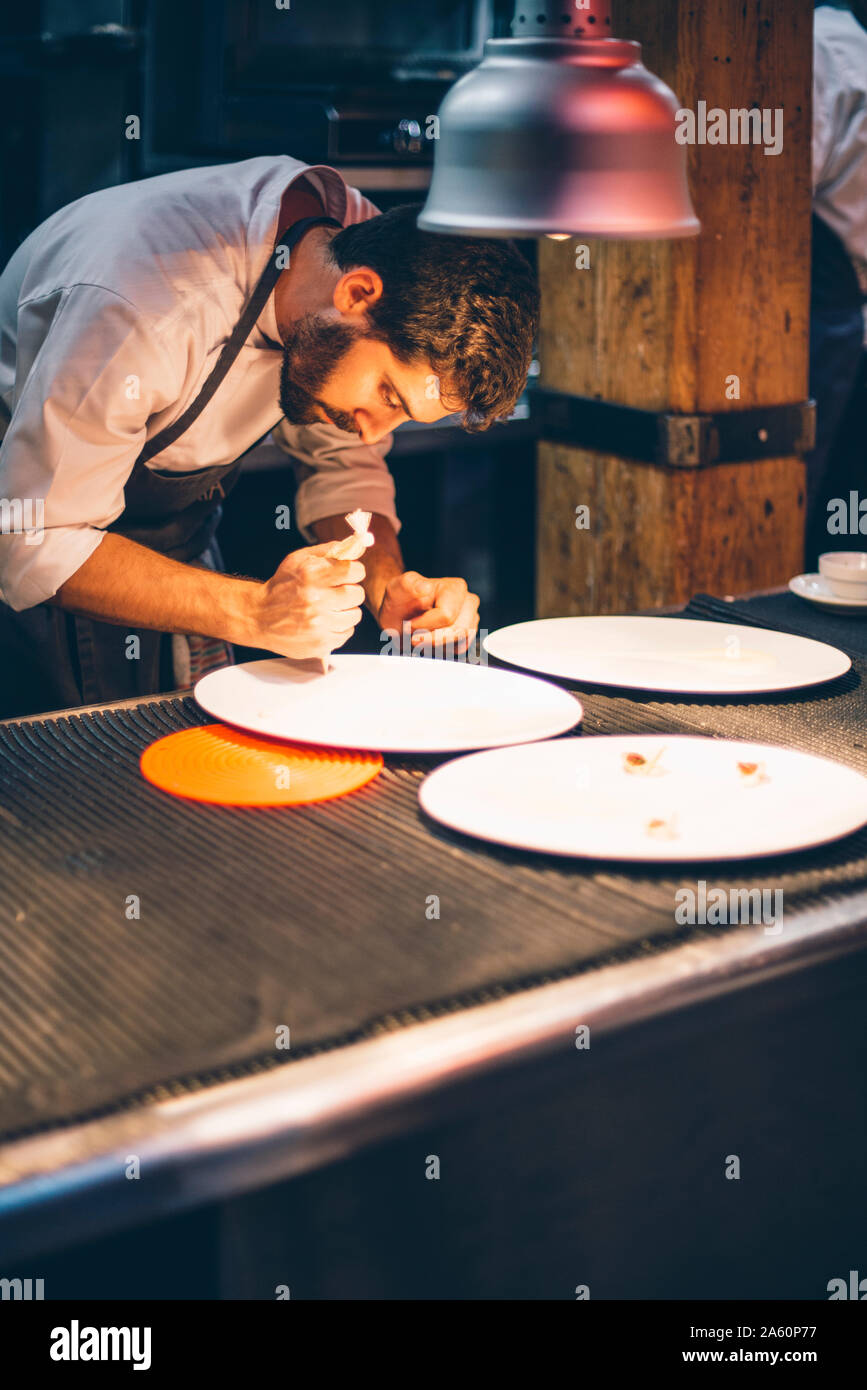 Pastry restaurant hi-res stock photography and images - Alamy