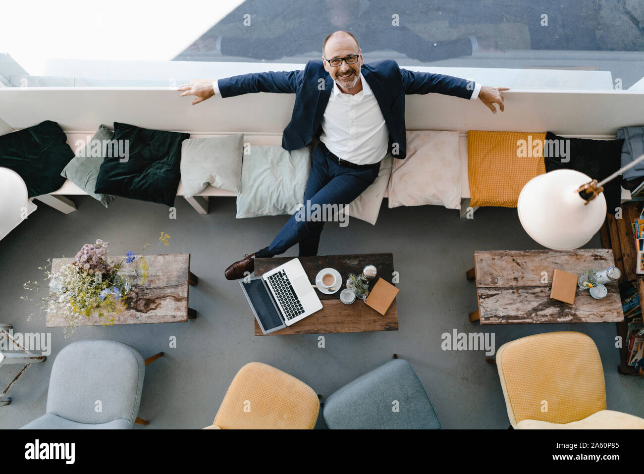 Full length overhead view hi-res stock photography and images - Alamy