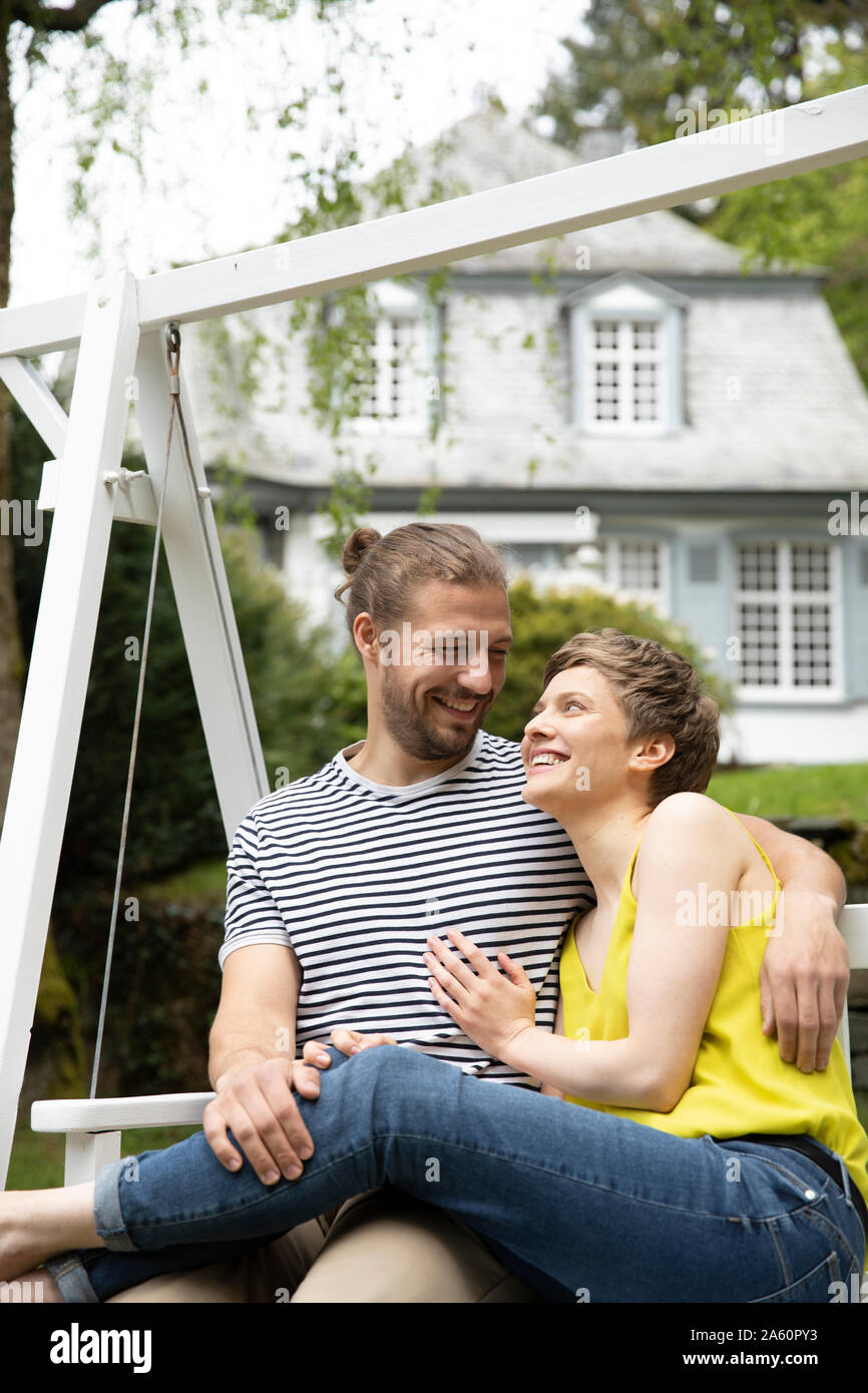 Relaxed garden hi-res stock photography and images - Alamy