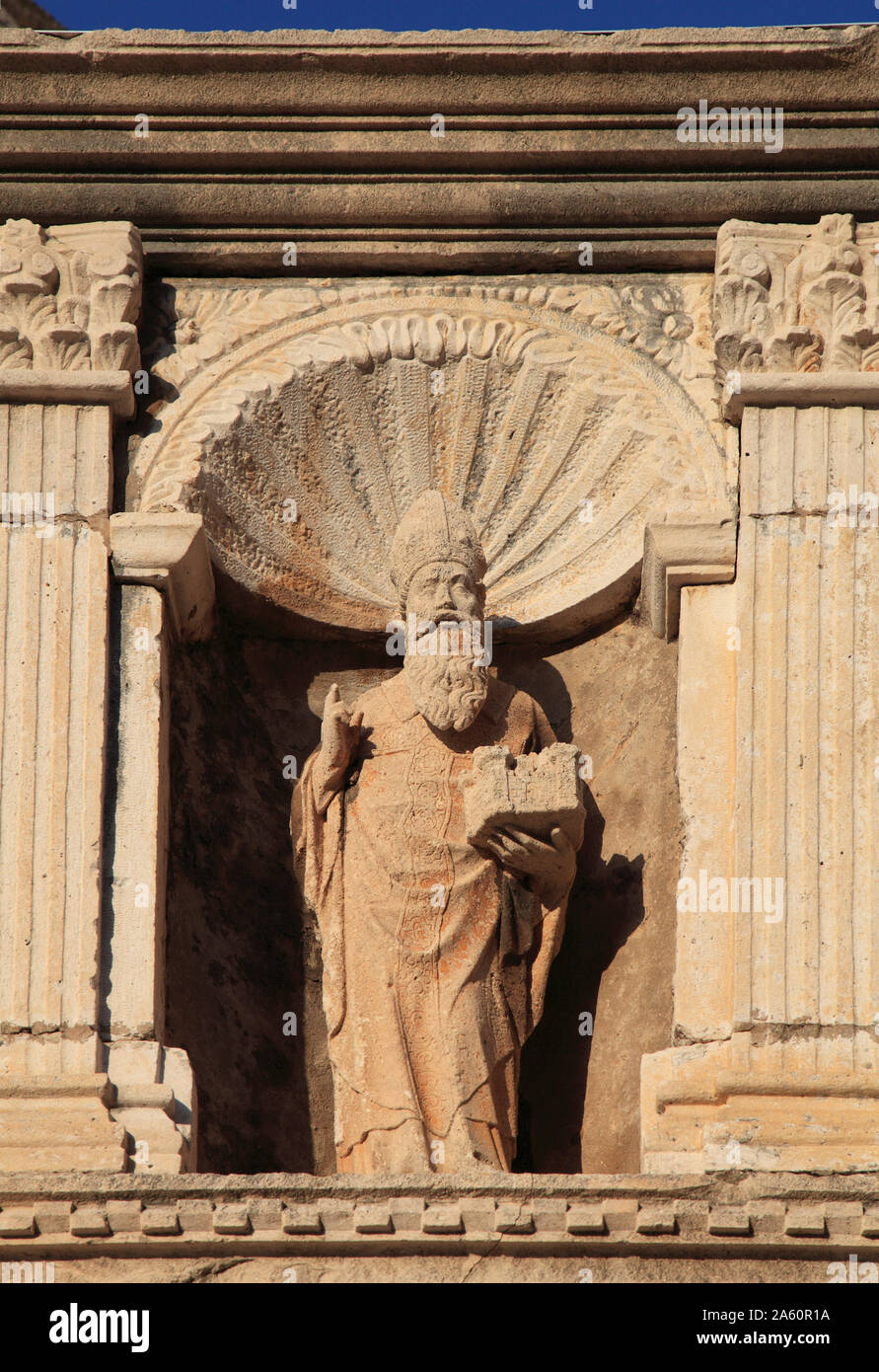 Croatia, Dubrovnik, Ploce Gate, St Blaise statue Stock Photo - Alamy