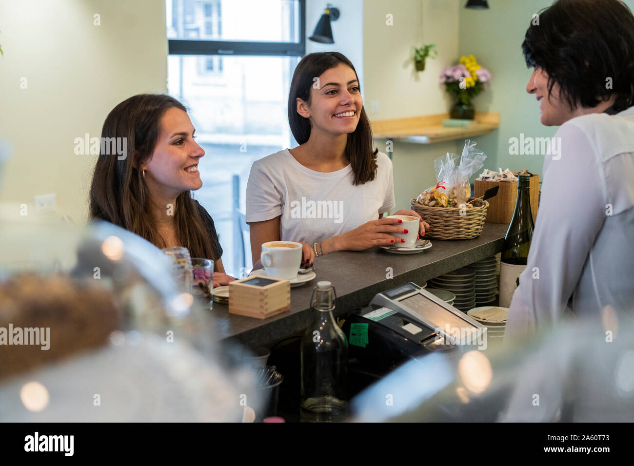 Cafe counter ordering hi-res stock photography and images - Alamy