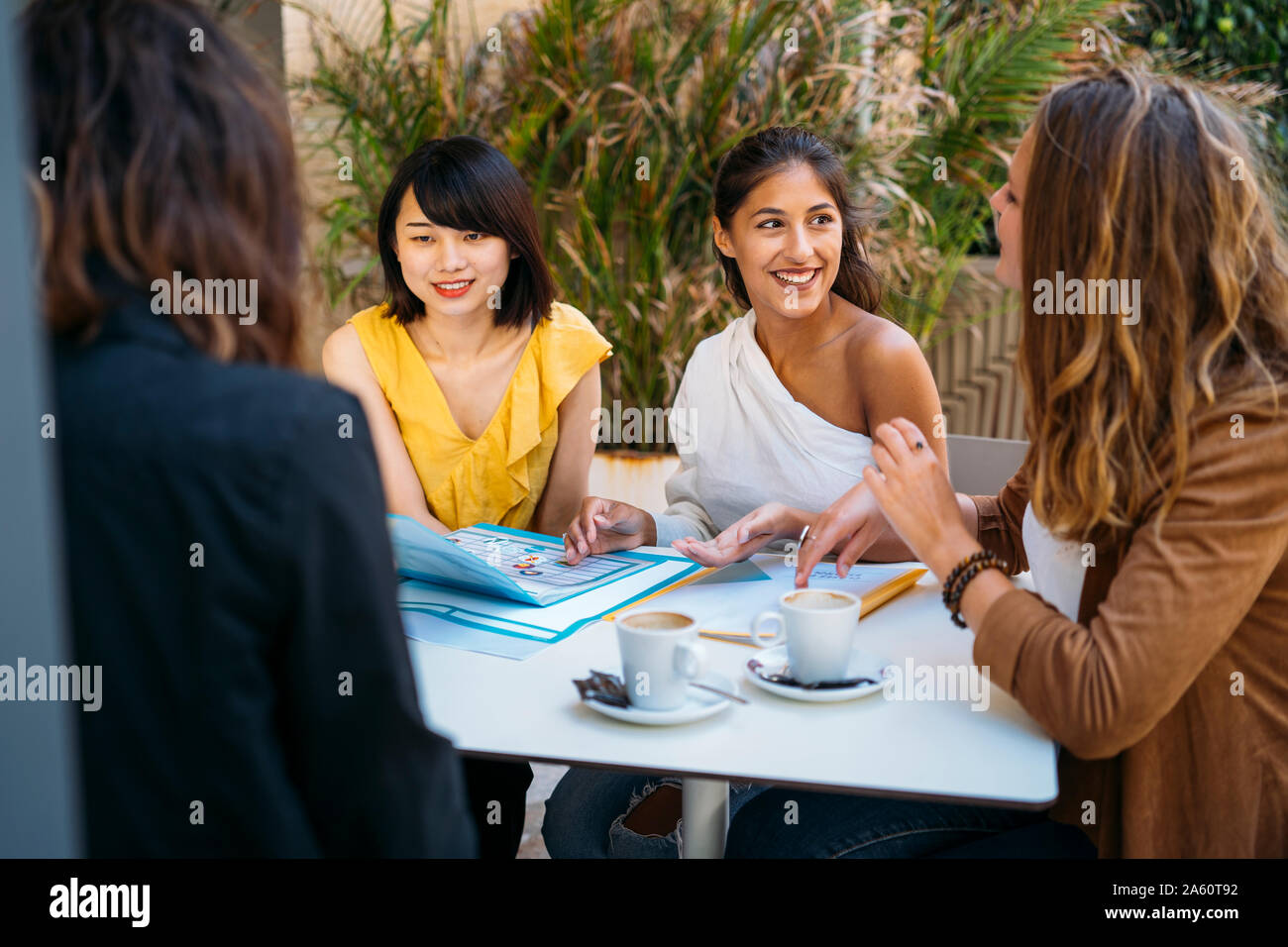 Multicultural students fun hi-res stock photography and images - Alamy