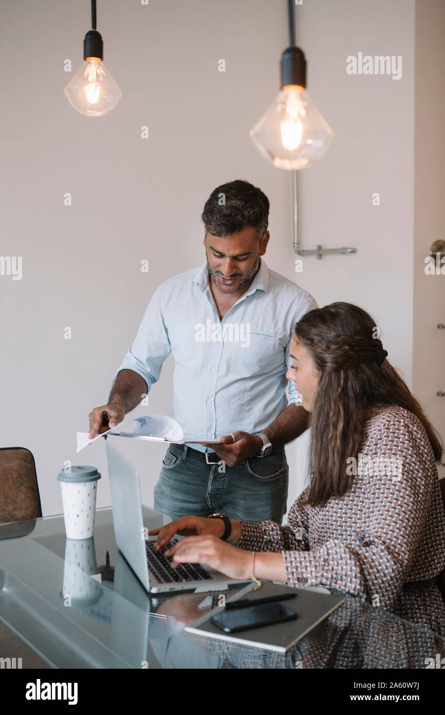 Employee job analysis hi-res stock photography and images - Alamy