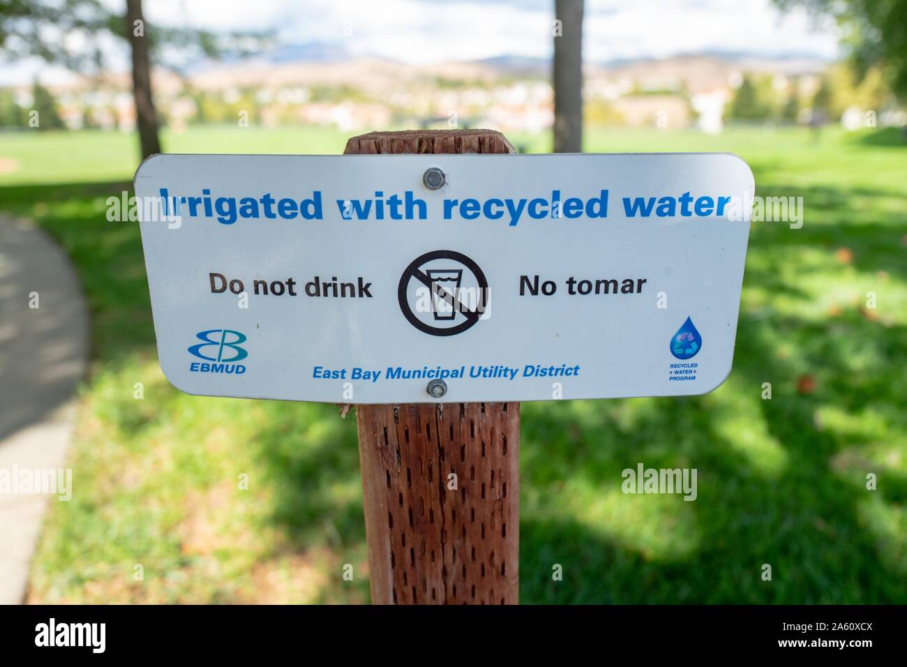 Recycled water sign hi-res stock photography and images - Alamy