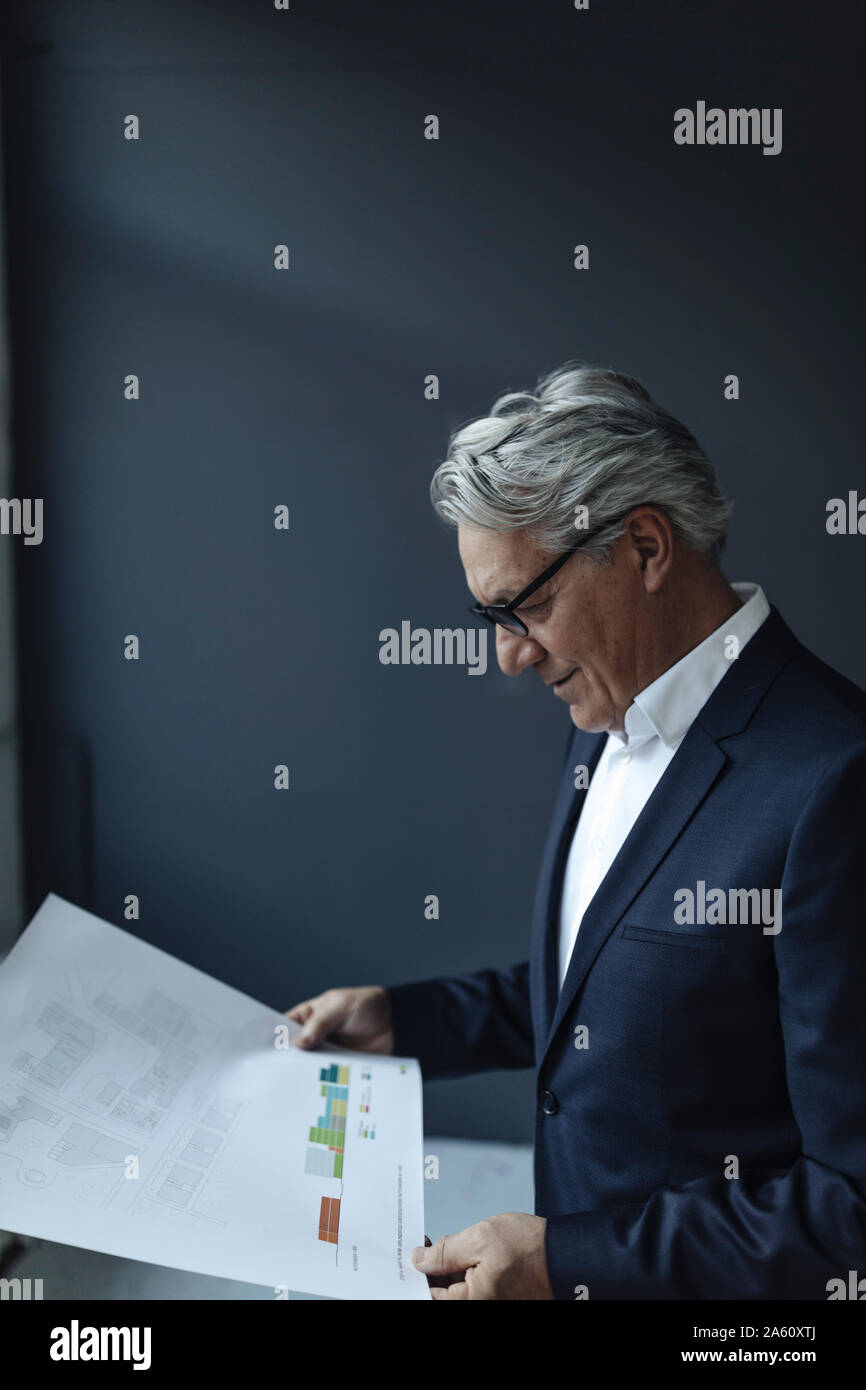 Examination papers hi-res stock photography and images - Alamy