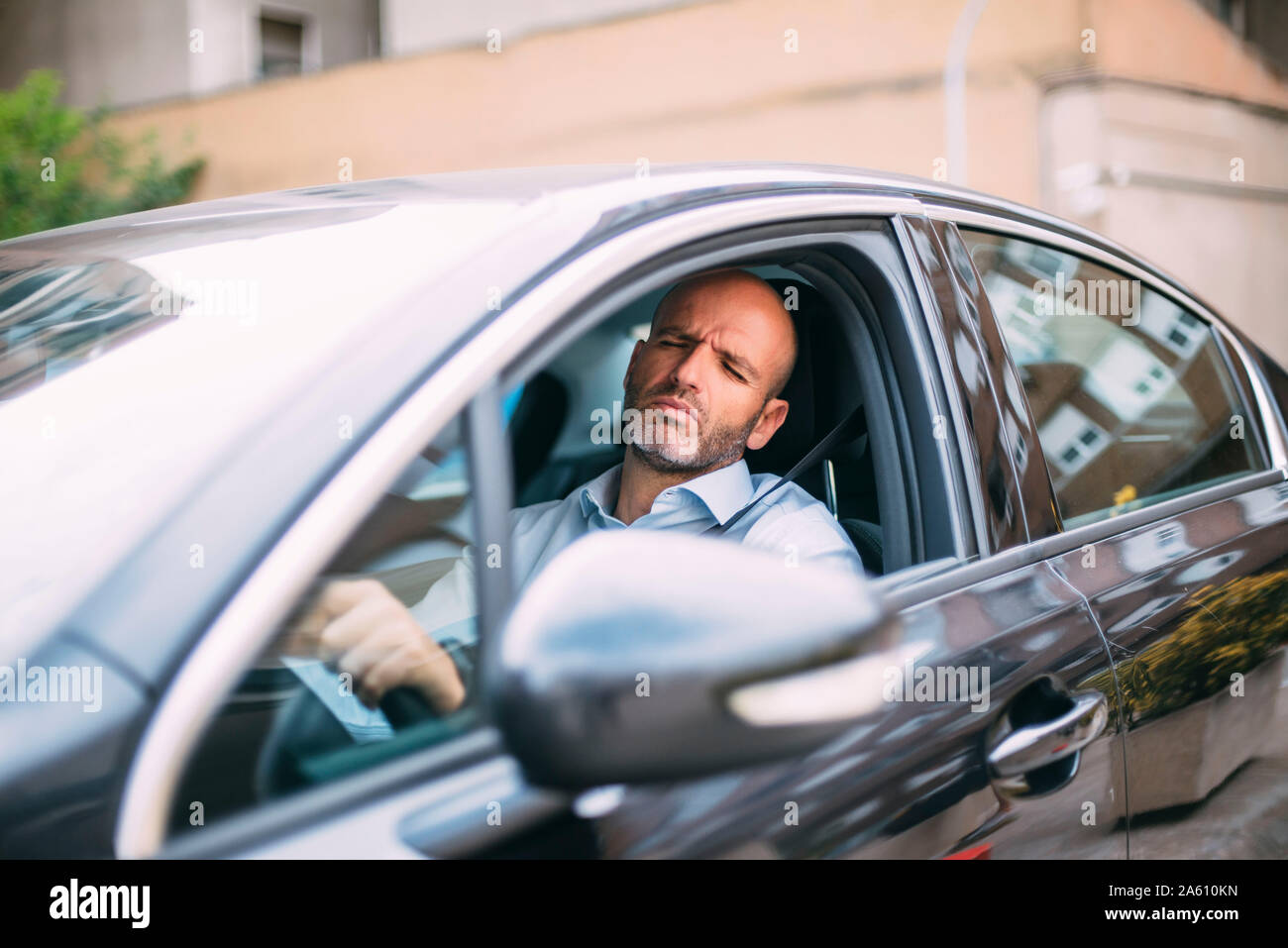 Falling asleep while driving hi-res stock photography and images - Alamy