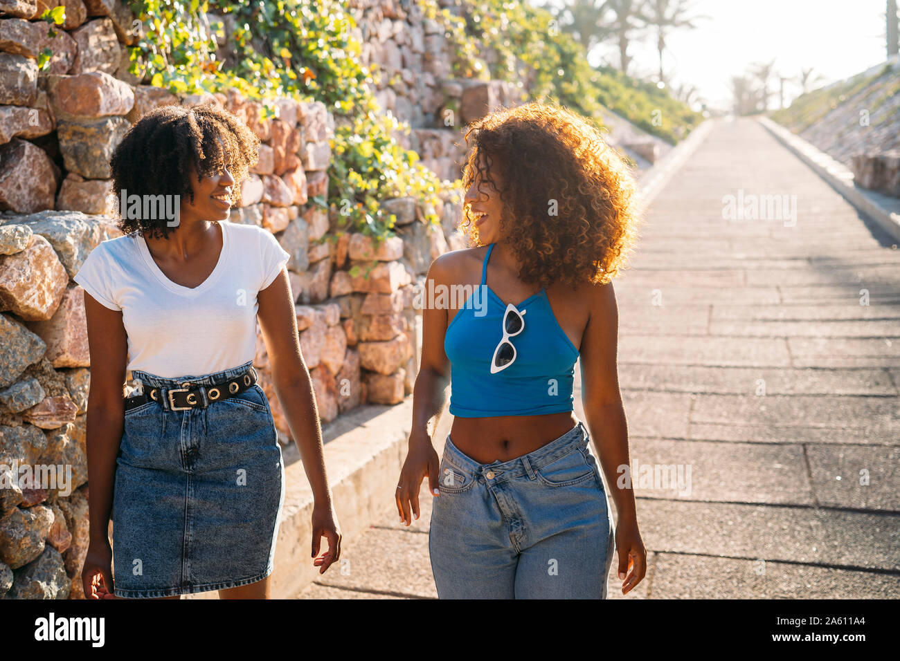 Sunlight fun hi-res stock photography and images - Alamy