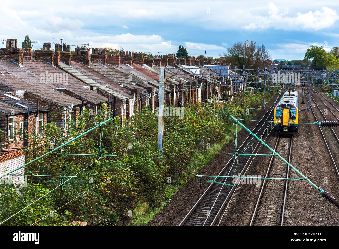 Electric northern train hi-res stock photography and images - Alamy