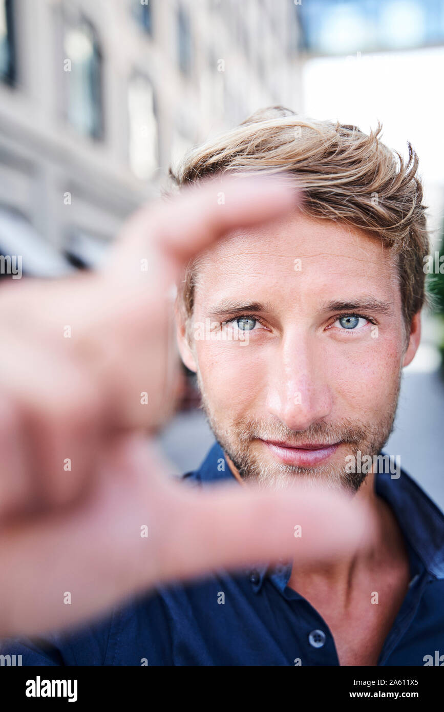 Gesticulating hi-res stock photography and images - Alamy