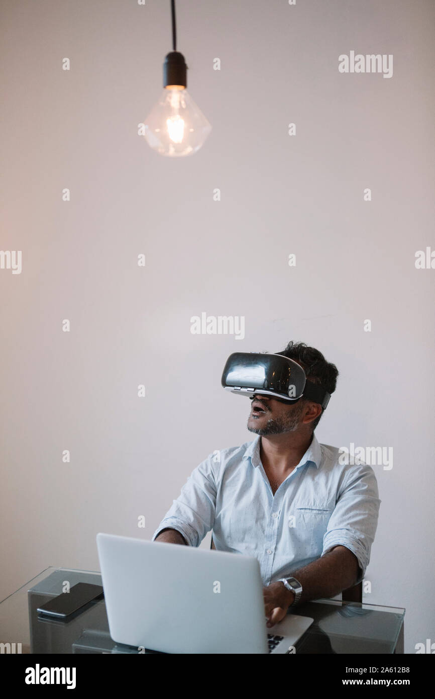 Testing table hi-res stock photography and images - Alamy