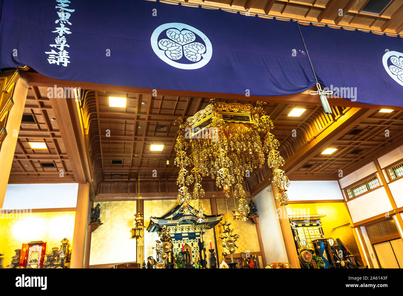 Japan temple interior hi-res stock photography and images - Alamy