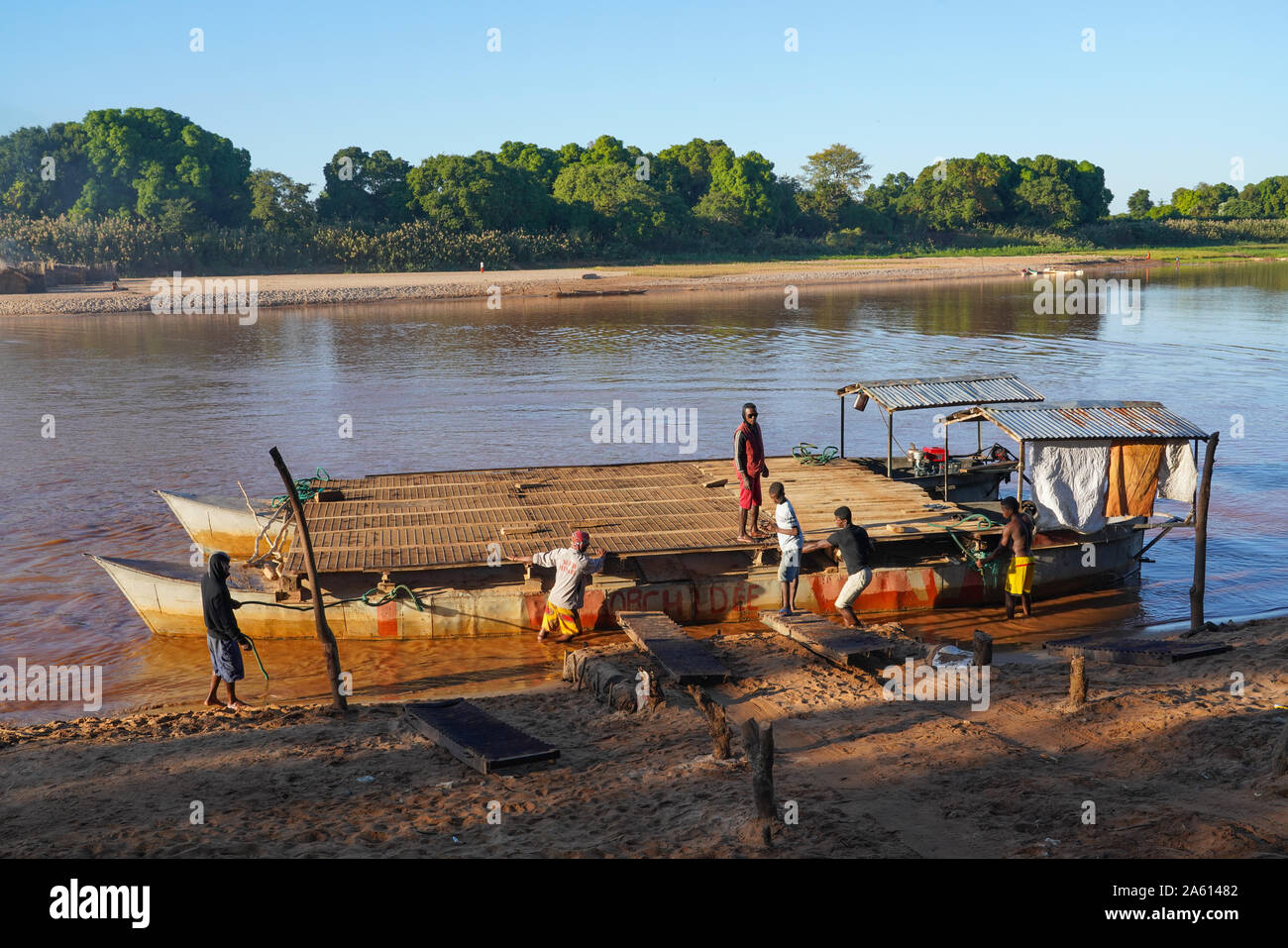 Manambolo river, madagascar hi-res stock photography and images - Alamy
