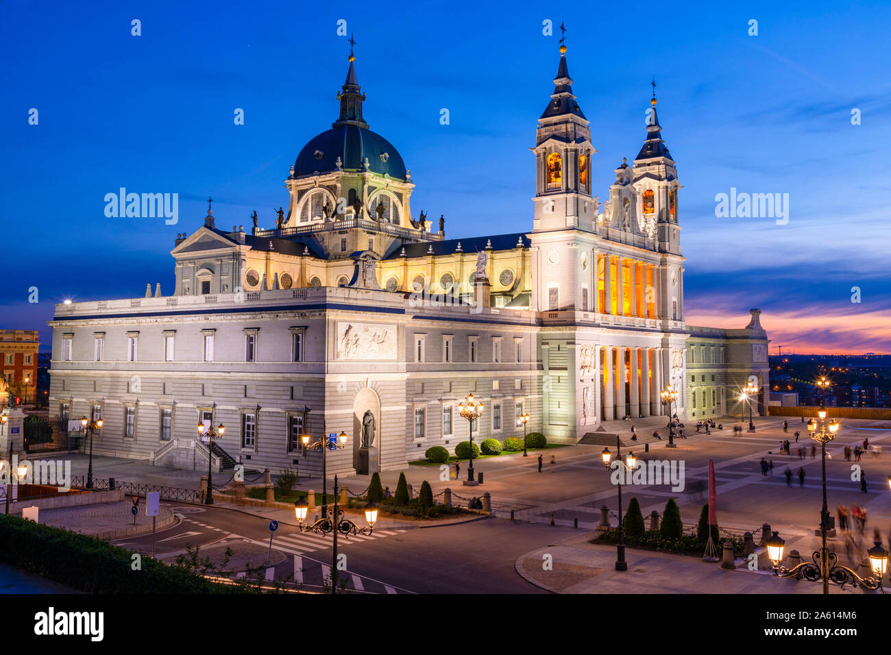 Almudena Cathedral High Resolution Stock Photography and Images - Alamy