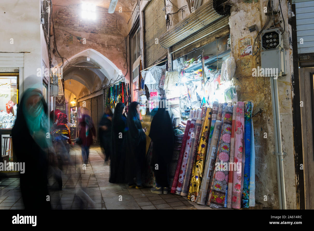 People and shops in the old Kashan bazaar, Isfahan Province, Islamic ...