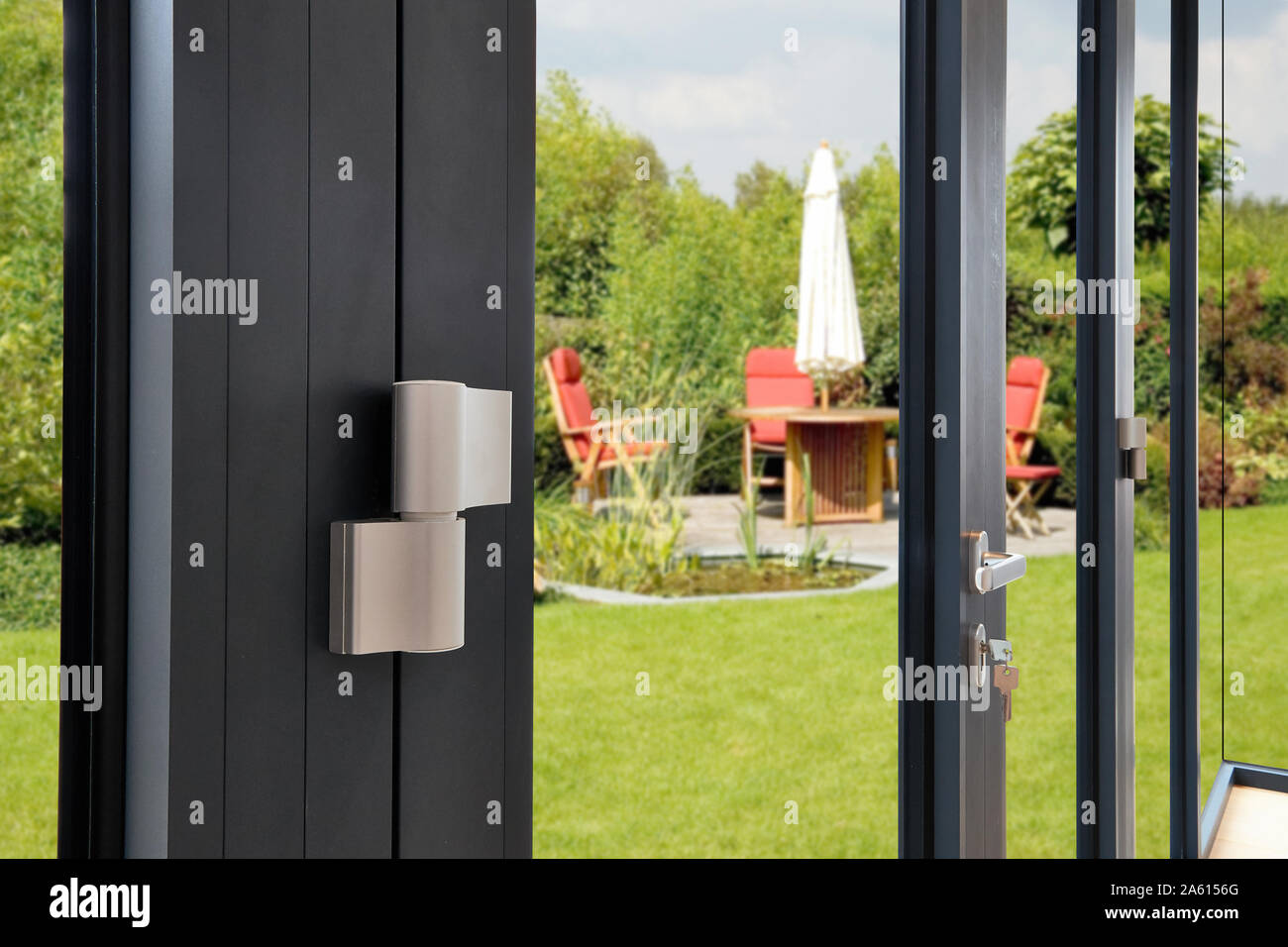 Large sliding glass doors hi-res stock photography and images - Alamy