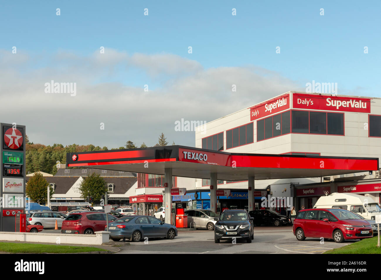 Supervalu ireland hi-res stock photography and images - Alamy