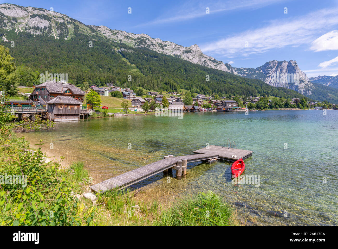 Grundlsee hi-res stock photography and images - Alamy