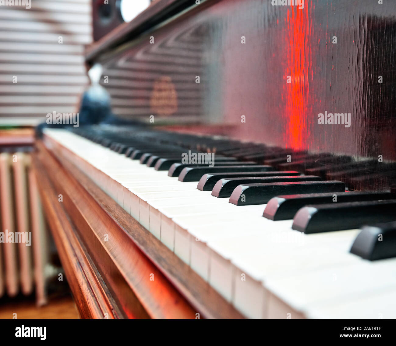 Old and vintage piano keyboard in perspective Stock Photo - Alamy