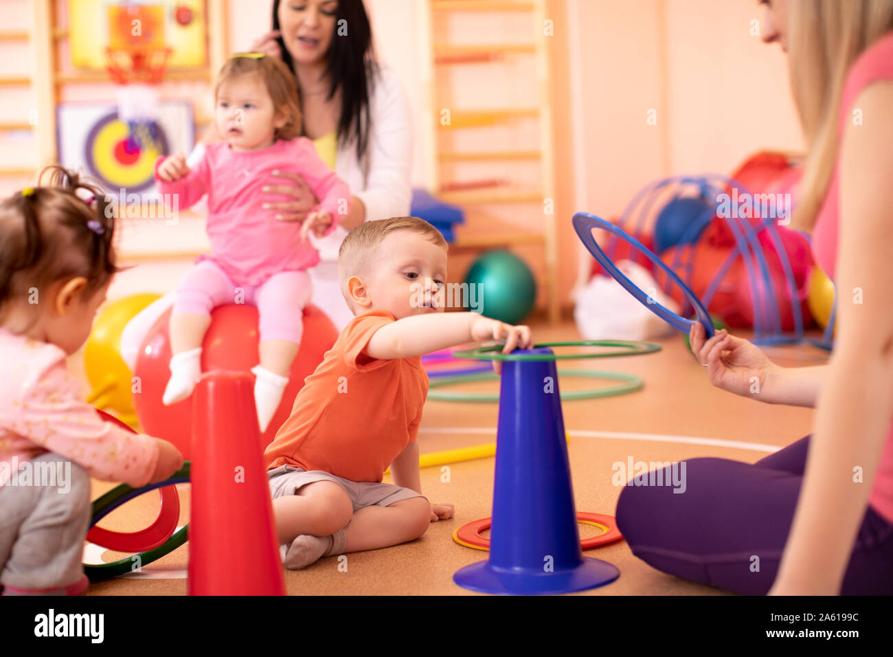 Moms sport hi-res stock photography and images - Alamy
