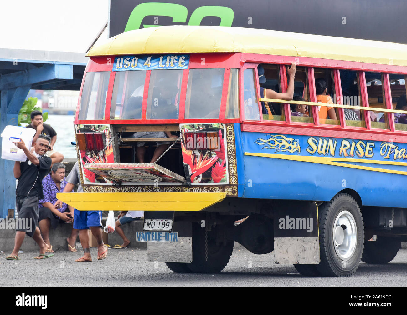 Rear end of bus hi-res stock photography and images - Alamy