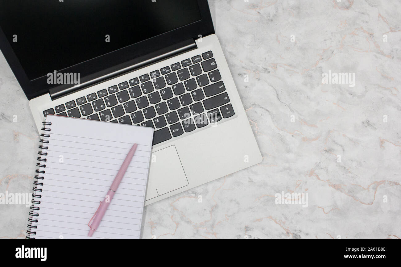 Laptop tasks hi-res stock photography and images - Alamy