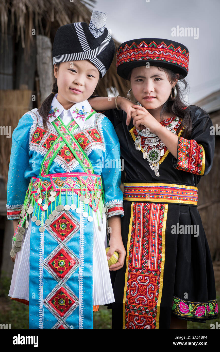 Hmong girls celebrate the New Year in vibrant traditional attire ...
