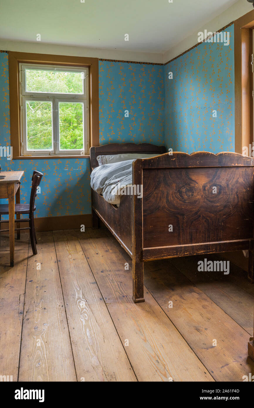 Medieval house interior peasant High Resolution Stock Photography and ...