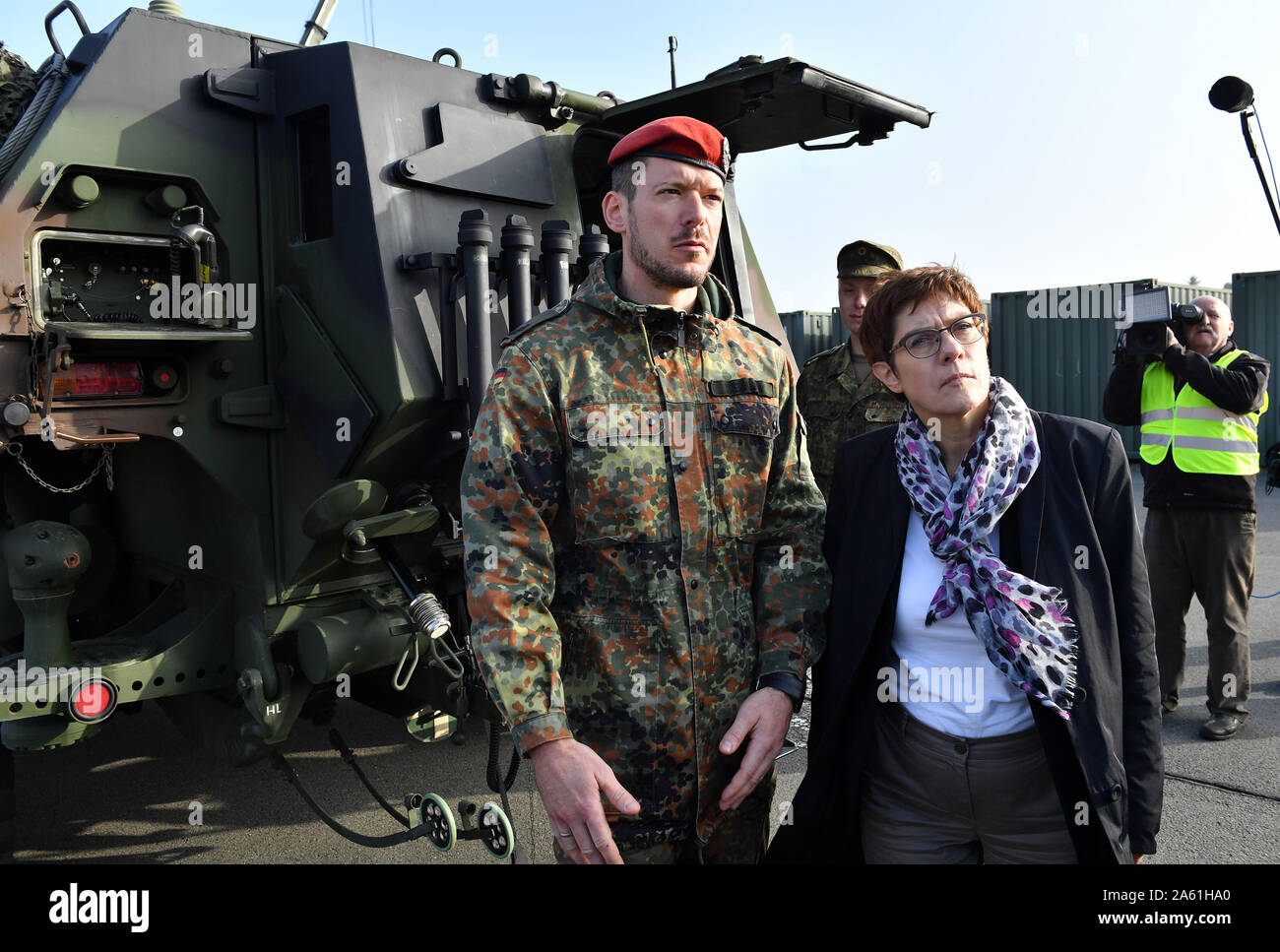 Erfurt, Germany. 23rd Oct, 2019. Annegret Kramp-Karrenbauer (CDU ...
