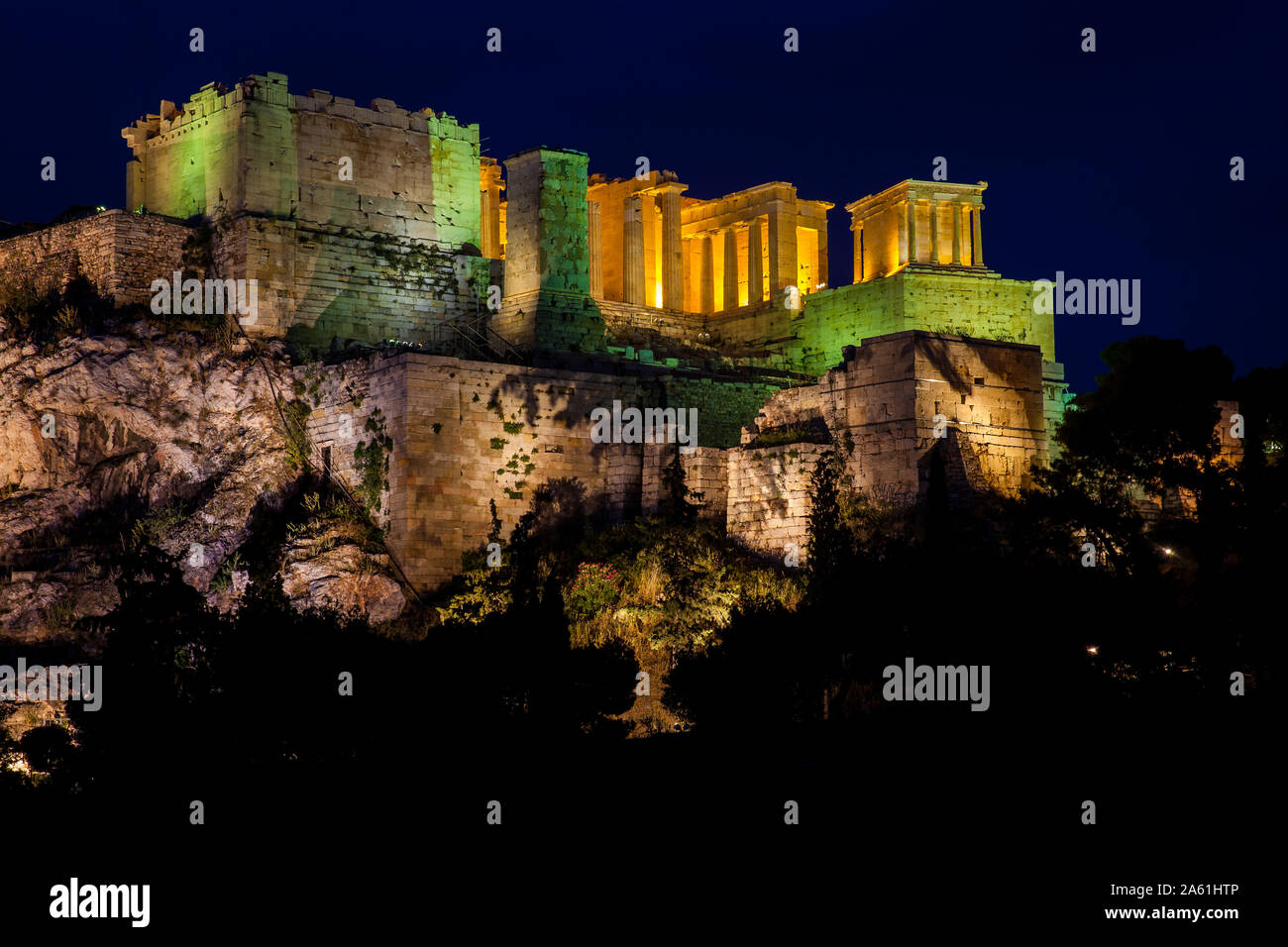 Night view of the beautiful Acropolis from the Areopagus Hill Stock ...